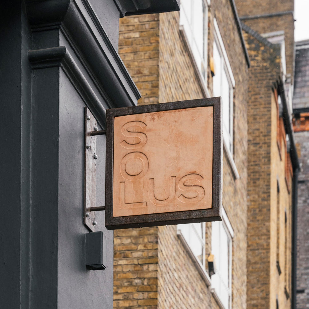 Solus Ceramics – Goldfinger